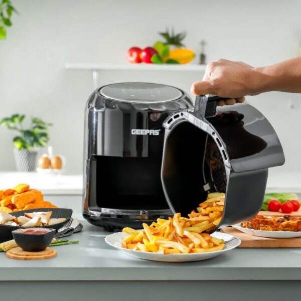 Geepas GAF37512 1500W Digital Air Fryer 3.5 L | PLUGnPOINT